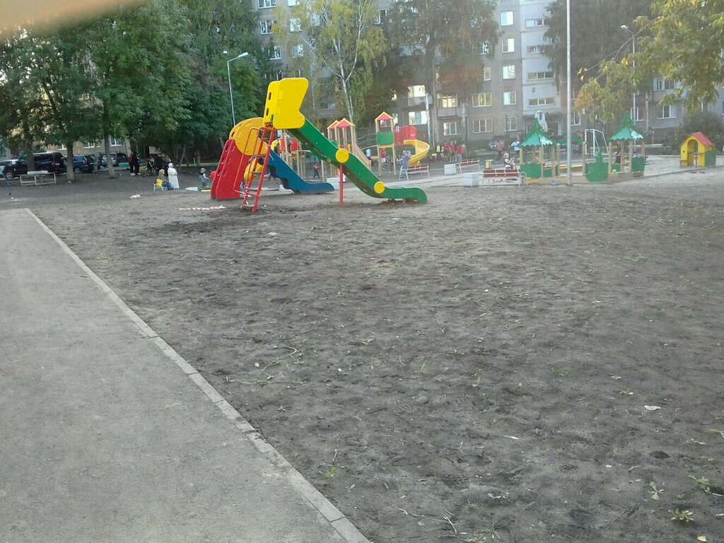 Oyun alanı Playground, Novosibirsk, foto