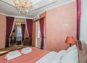 Velion Hotel (Галинская улица No:2, Харьков), otel  Harkiv'den