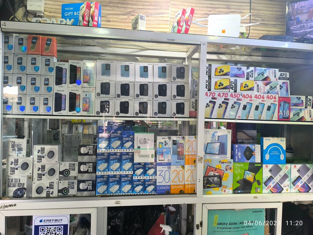 Dizüstü bilgisayarlar ve tabletler Kshop225, Abican, foto