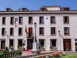 Hotel El Bedel (Plaza San Diego No:8, Alcala de Henares), otel  Madrid'den