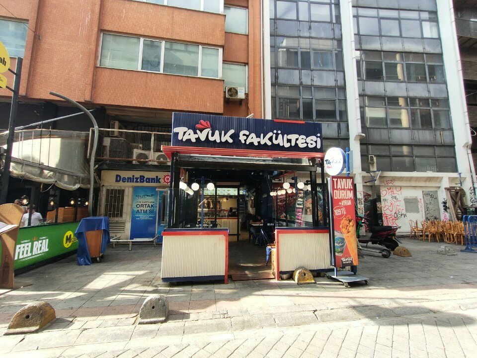 Fast food Tavuk Fakültesi, İstanbul, foto