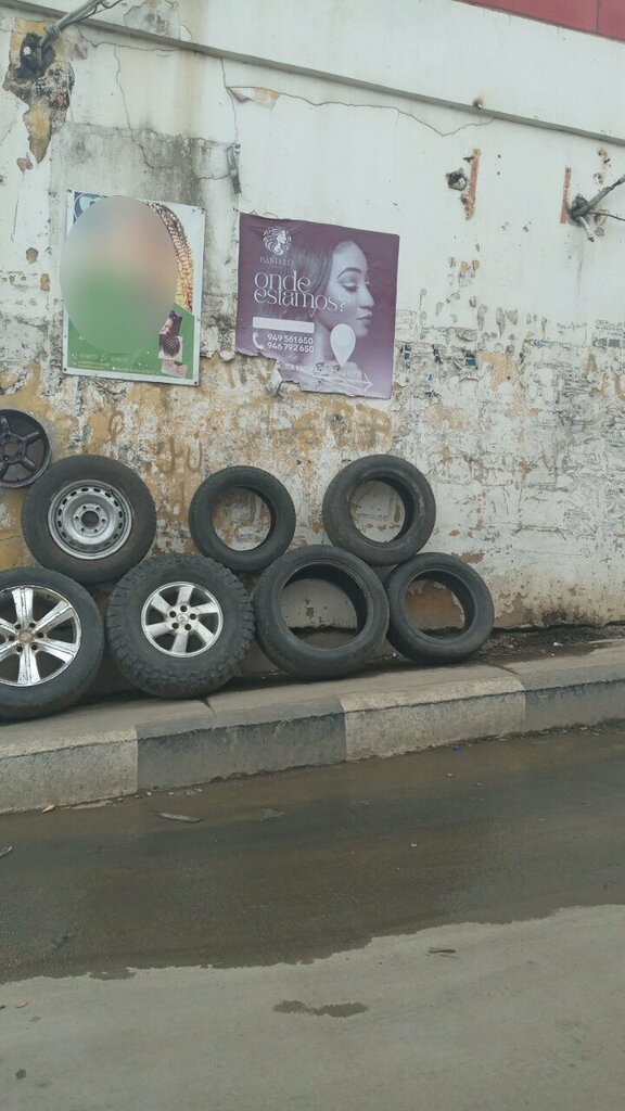 i̇laç firmaları Africhahel Deposito de Medicamentos, Loanda, foto