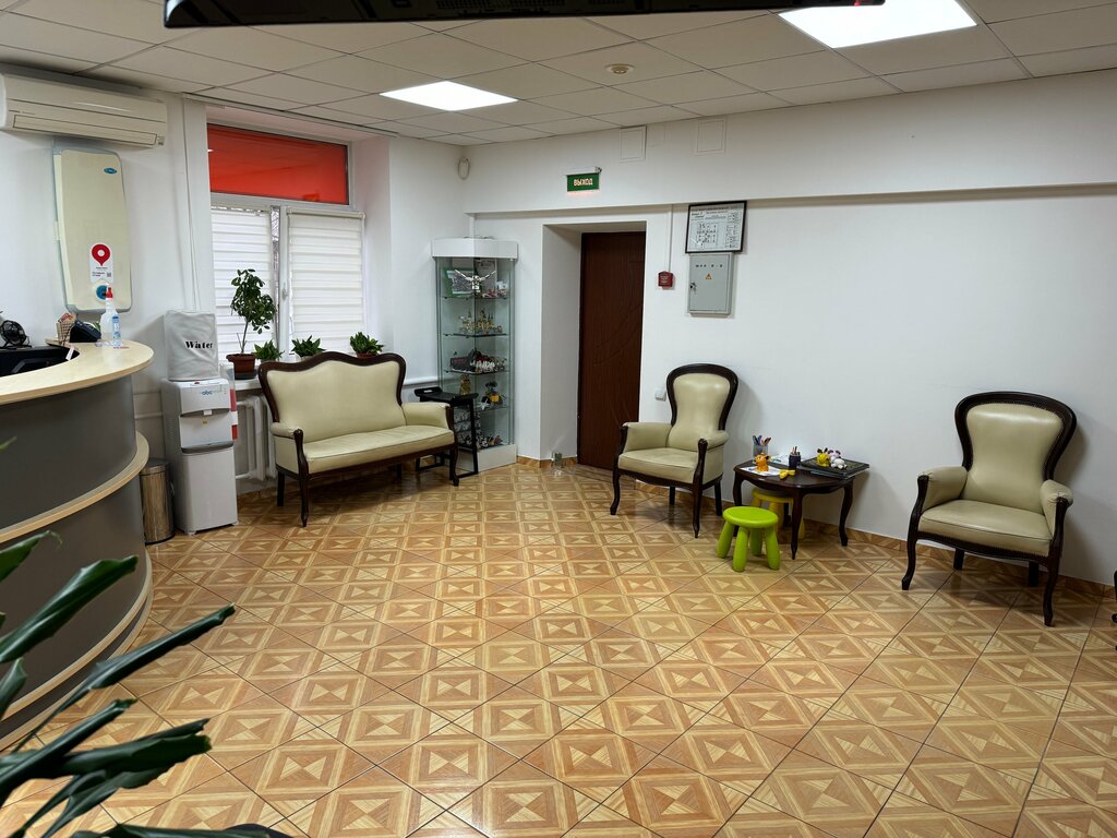 Özel ağız ve diş sağlığı klinikleri ve muayenehaneleri Doktor Pozitiv, Moskova, foto