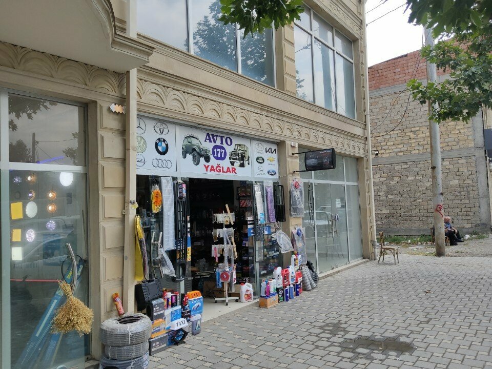 Özel ekipman yedek parçaları Avto 177, Gence, foto