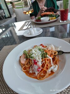 Club House (Pogranichnaya ulitsa No:44, mikrorayon Golubaya Bukhta, Gelendzhik), restoran  Gelencik'ten
