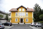 Villa Ceconi by Das Grüne Hotel zur Post (Maxglaner Hauptstraße No:45, Wals-Siezenheim), otel  Salzburg'dan