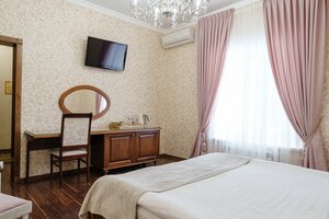 Lel (Levoberezhnaya ulitsa No:51к1), otel  Ufa'dan