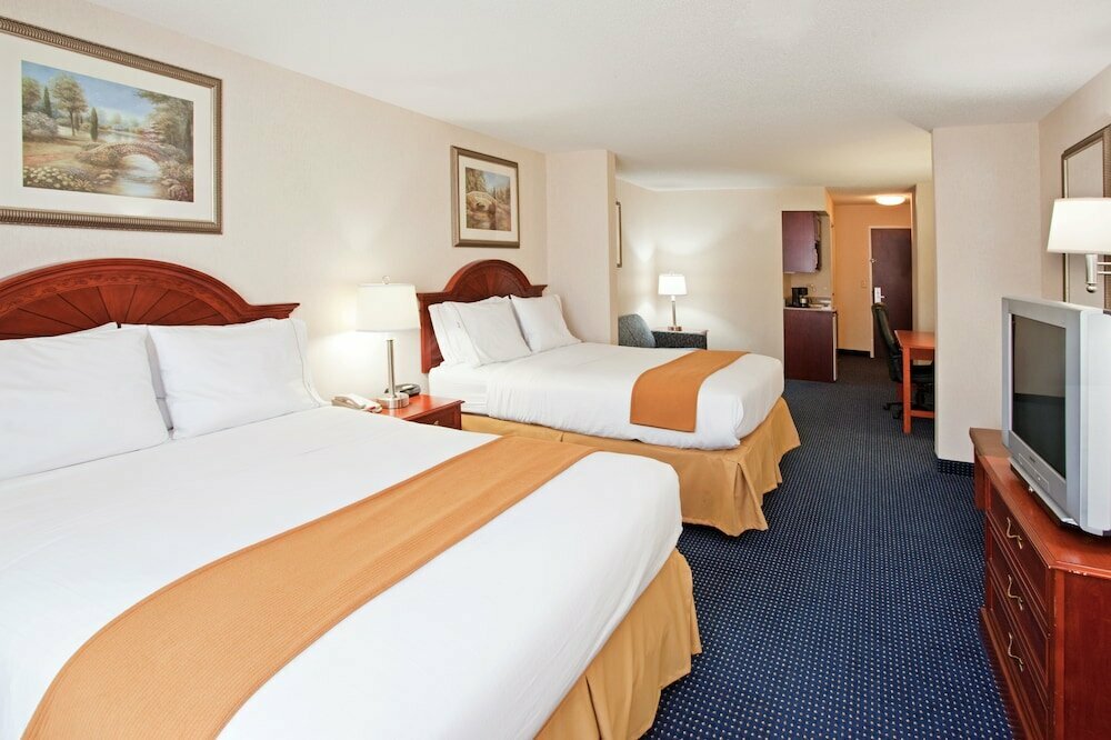 Otel Holiday Inn Express Hotel & Suites Cleveland - Richfield, Ohio Eyaleti, foto