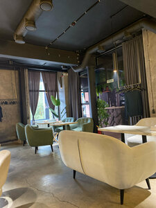 Jojo lounge (ulitsa Ostrovskogo No:41), kafe  Oktiabrski'den