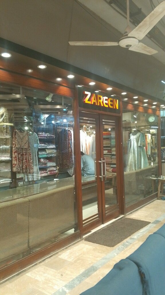 Giyim mağazası Zareen sarree house, Karaçi, foto
