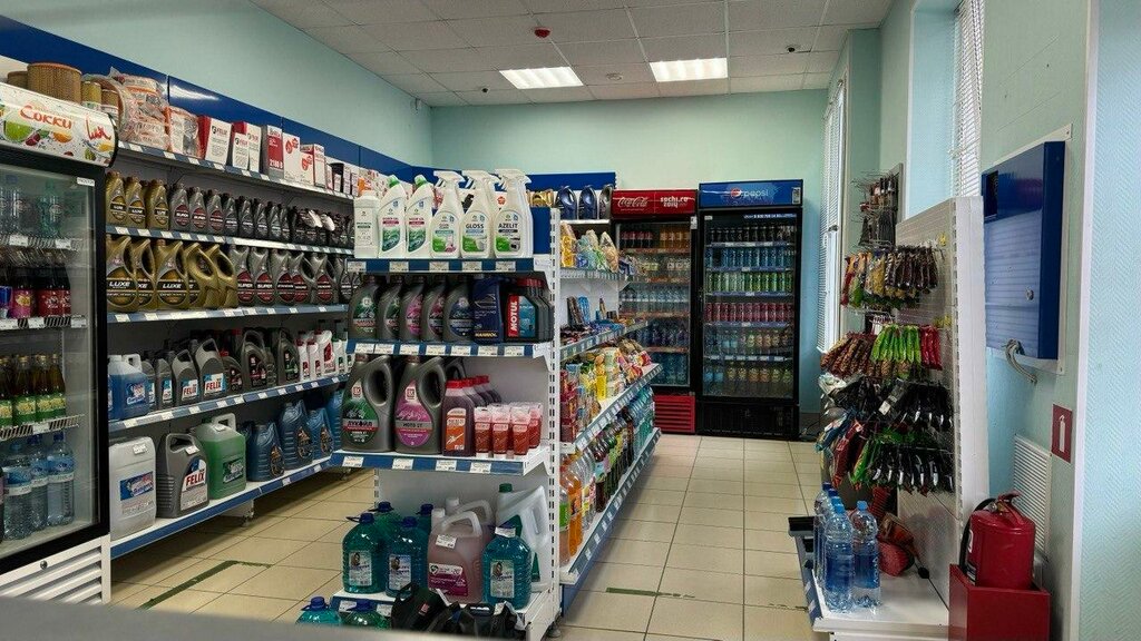 Benzin istasyonu Движение, Kirovskaya oblastı, foto