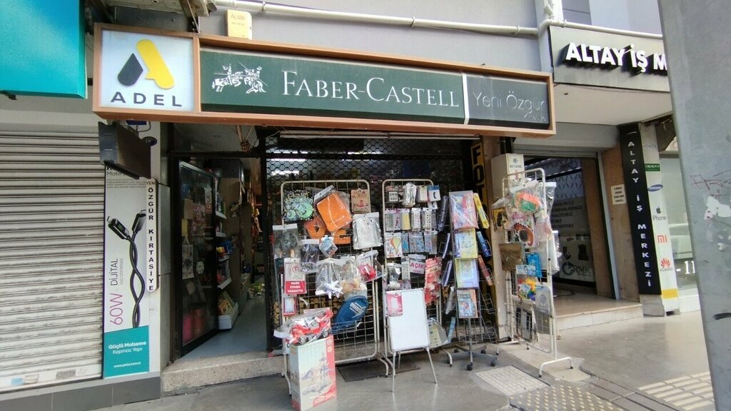 Kırtasiyeler Yeni Özgür, İzmir, foto