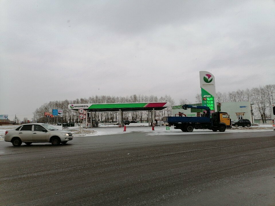 Benzin istasyonu Башнефть, Neftekamsk, foto