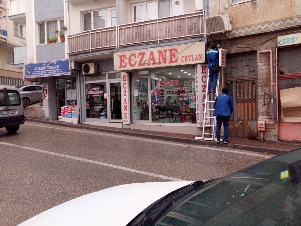 Eczaneler Ceylan Eczanesi, Bursa, foto