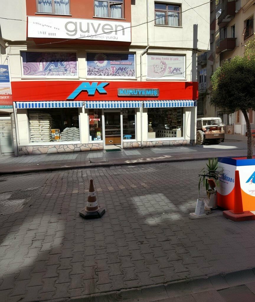 Kuruyemiş, atıştırmalık, kuru meyve Ak Kuruyemiş, Kütahya, foto