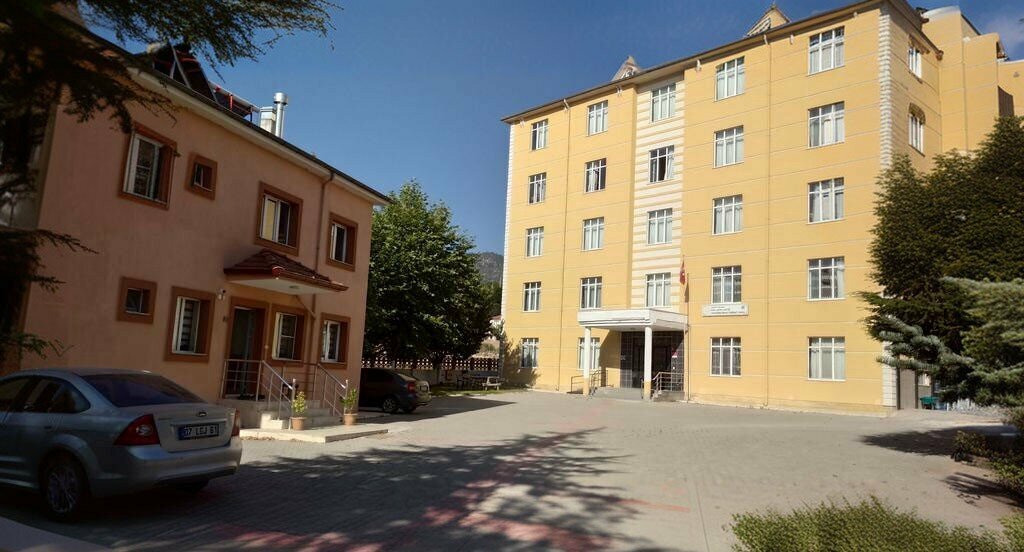 Yurtlar Hatice Hatun Kız Öğrenci Yurdu, Gölhisar, foto
