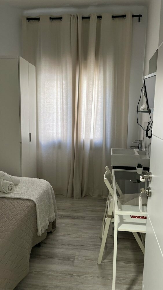 Otel Hostal Ruta de Francia, Barselona, foto