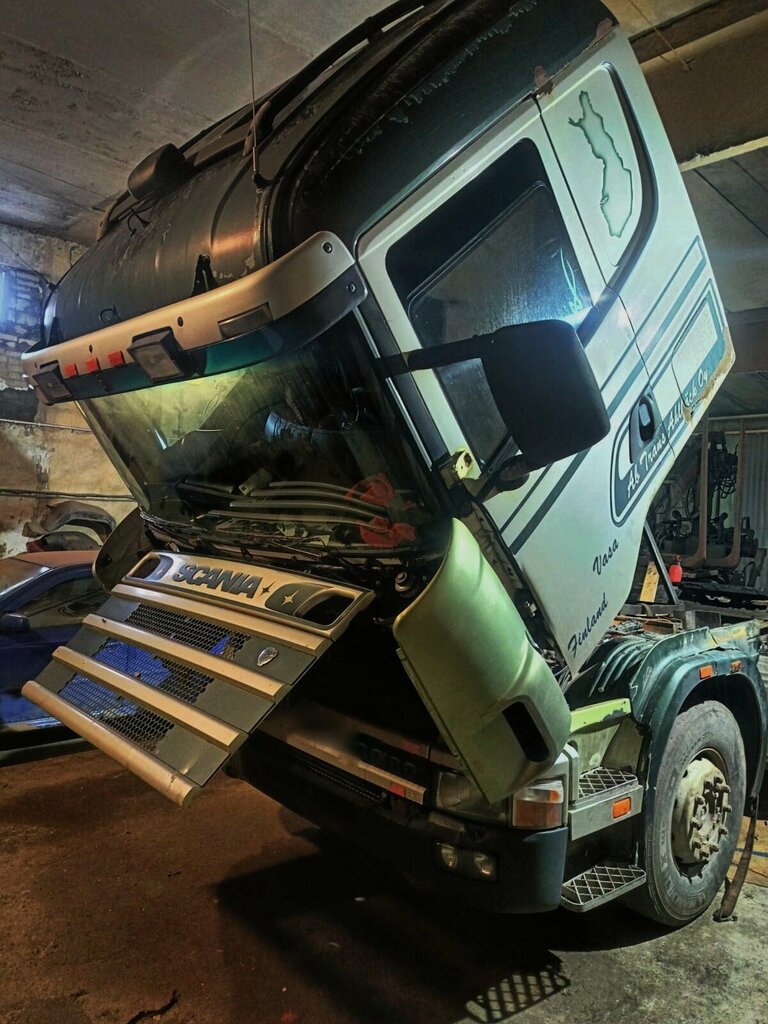 Kamyonların onarımı Engine, Vyborg, foto