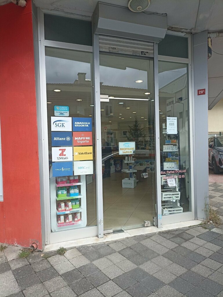 Eczaneler Güven Eczanesi, İstanbul, foto