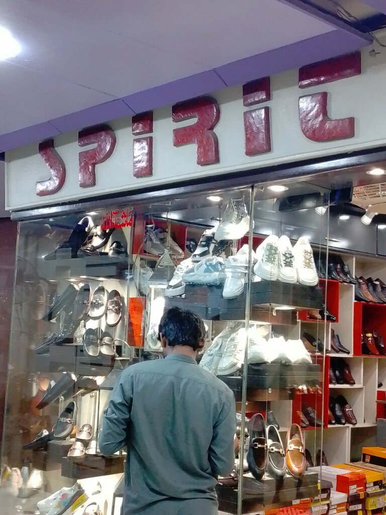 Ayakkabı mağazaları Spirtt, Karaçi, foto