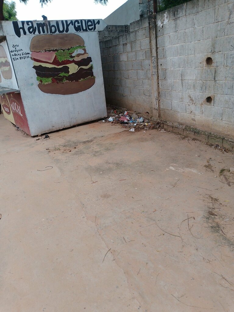 Fast food Cuca, Loanda, foto