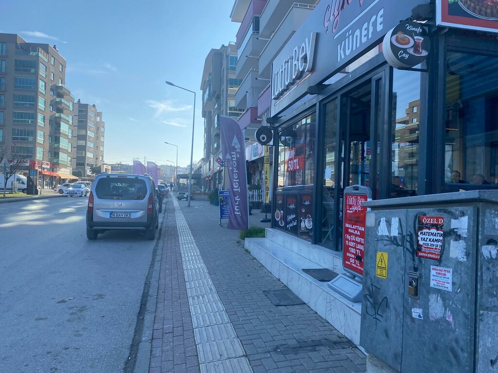 Restoran Lütfü Bey Çiğ Köfte Künefe, Bursa, foto