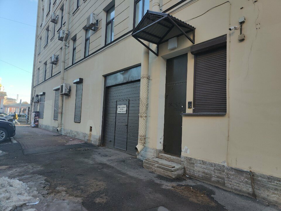 Sanayi ekipmanları firmaları F & F, Saint‑Petersburg, foto