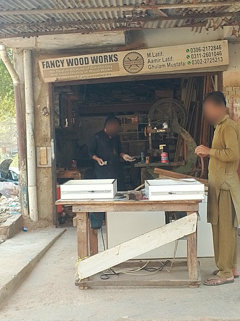 Ahşap endüstrisi Fancy wood workas, Karaçi, foto