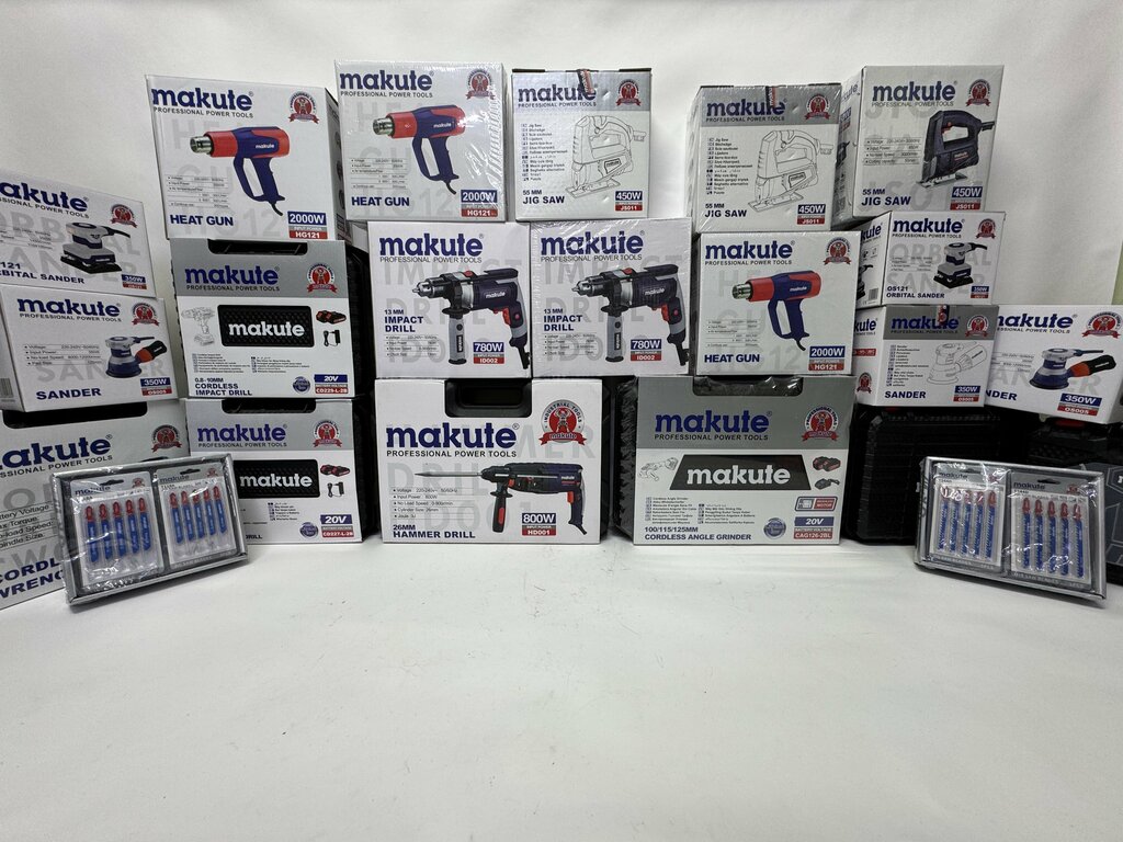 Elektrik ve benzinle çalışan aletler White point tools, Moskova, foto