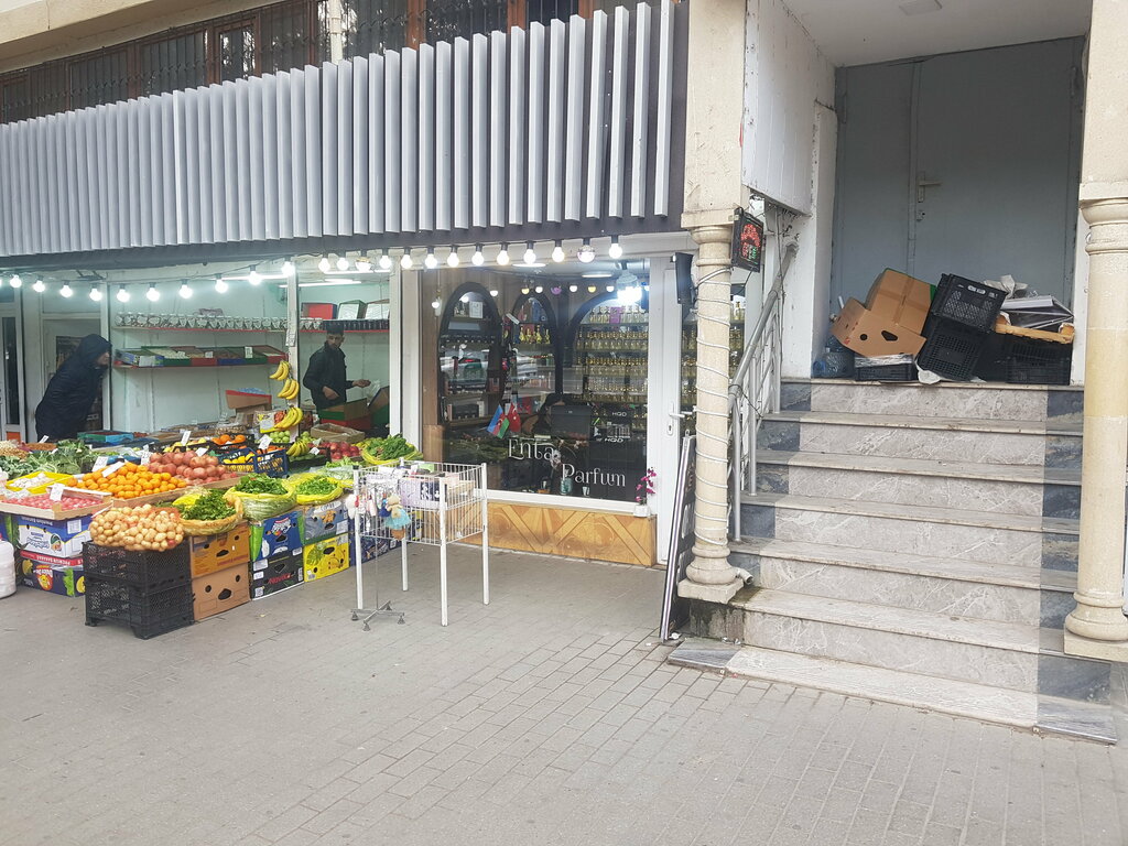 Kozmetik ve parfümeri mağazaları Enta Parfum, Bakü, foto