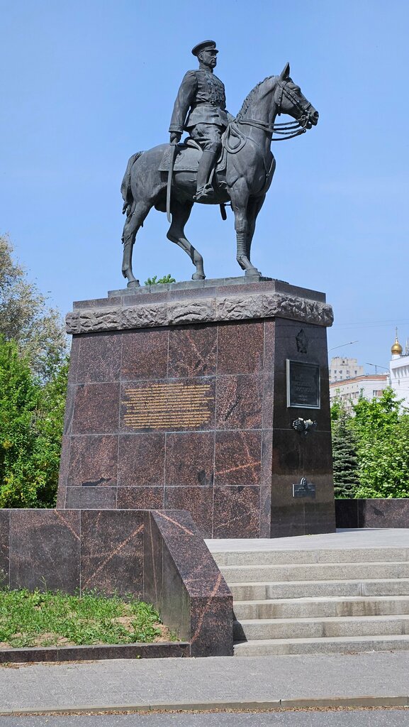Anıt, heykel K.K. Rokossovsky, Volgograd, foto