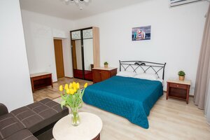 Kapitan (Набережная улица No:10А, посёлок городского типа Приморский), otel  Kırım Cumhuriyeti'nden