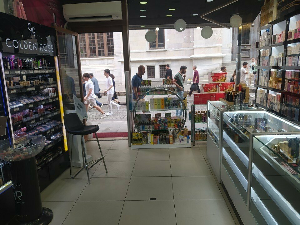 Kozmetik ve parfümeri mağazaları My kozmetik, İstanbul, foto