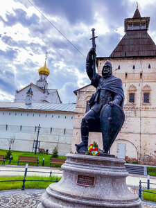 Prince Vasilko (Yaroslavl Region, Rostov Velikiy), anıt, heykel  Rostov'dan