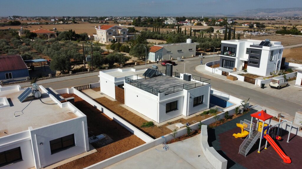 Emlak ofisi World Estate Homes, Varşova, foto