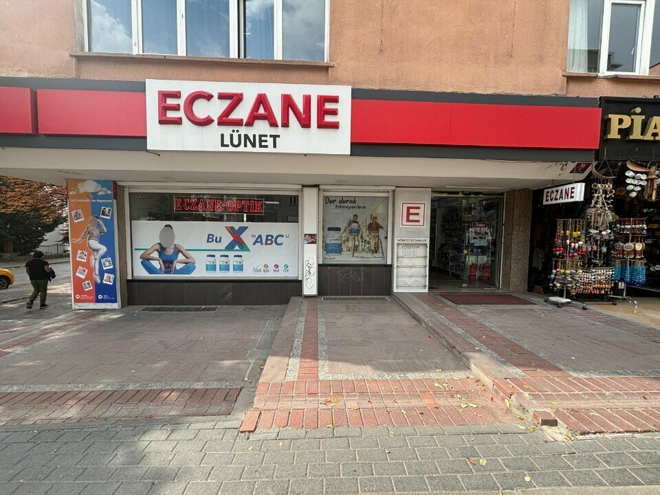 Eczaneler Lünet Eczane ve Optik, Ankara, foto