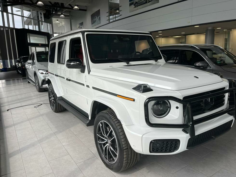 Otomobil satış galerileri Cas Auto Fze, Dubai, foto