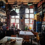 Plato Platonic (İstanbul, Beyoğlu, Tomtom Mah., Çukur Bostan Sok., 2\), antikacı dükkanları  İstanbul'dan