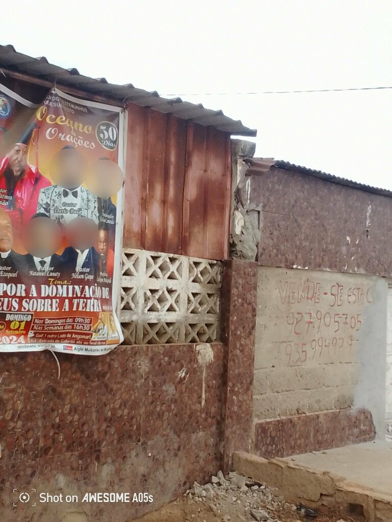 Dini dernekler Igreja Tocoista, Loanda, foto