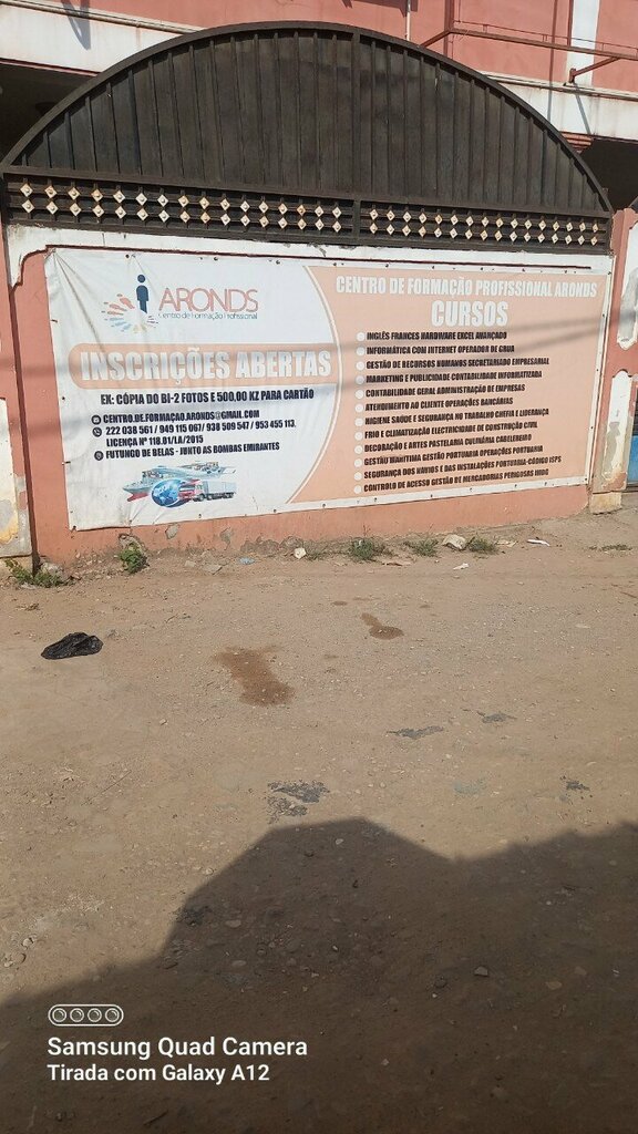 Eğitim merkezleri Aronds Escritorios Gerais e Transitário, Loanda, foto