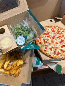 Maestro Pizza (I-Rise Tower, Al Thanyah First, Hadaeq Mohammed Bin Rashid, Dubai), fast food  Dubai'den