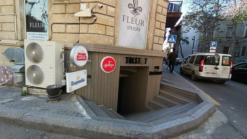 Bar Tolstoy, Bakü, foto