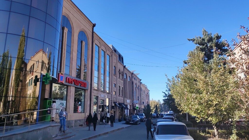 Giyim mağazası Lentex, Gümrü, foto