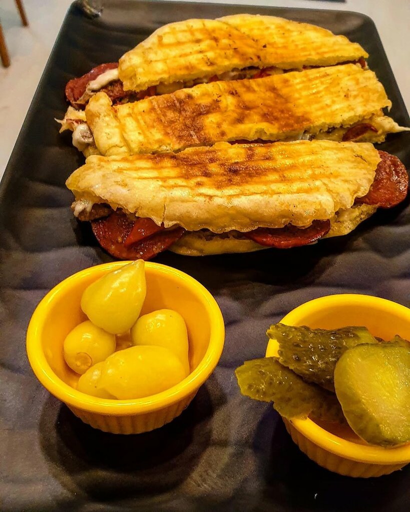 Yemek salonu, gastromarket Tost Garaj, İstanbul, foto