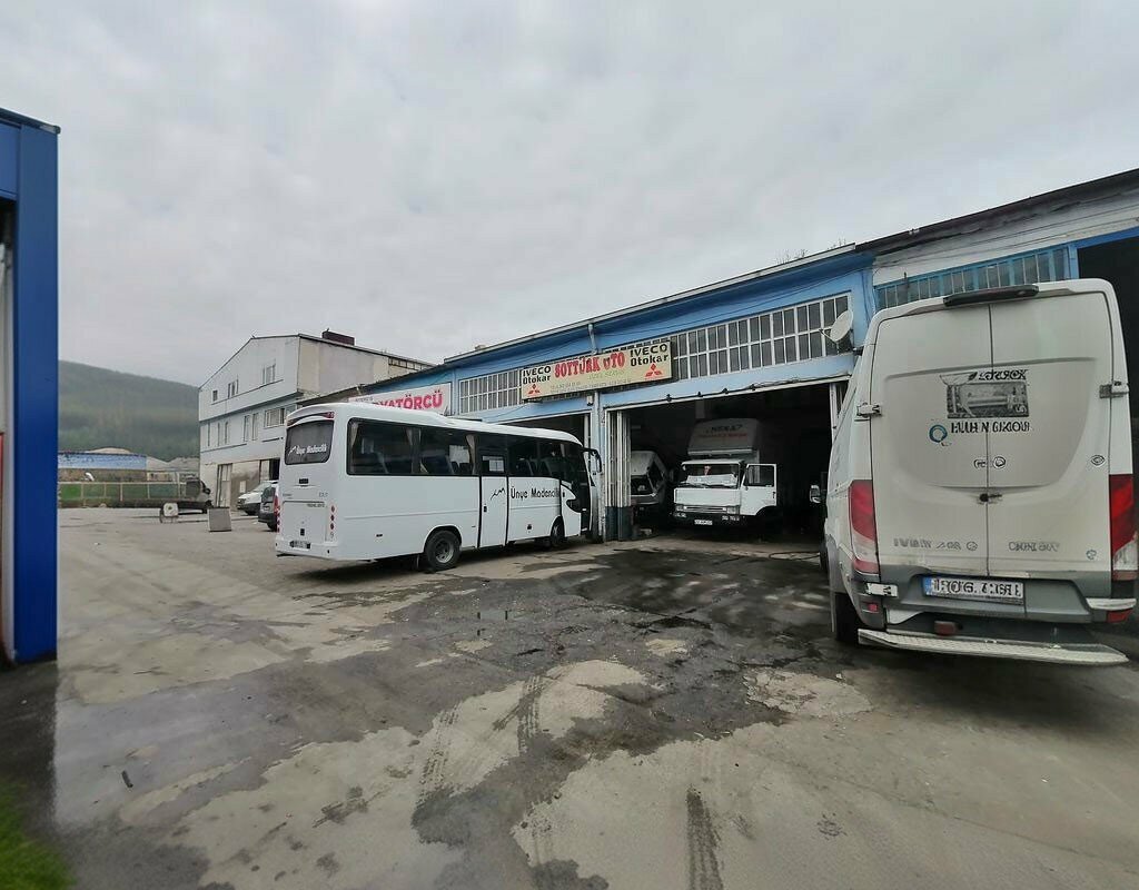Otomobil servisi Iveco Otokar, Tekkeköy, foto