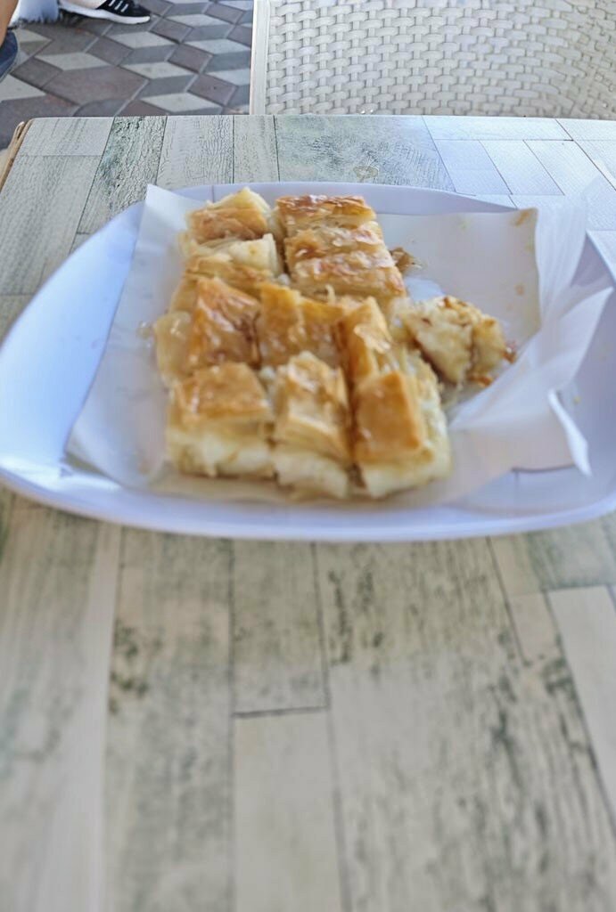 Restoran Sarıyer Börekçisi akçay, Edremit, foto