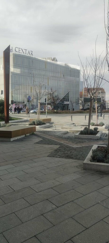 Unutulmaz olayların yeri Фонтана на Позоришном тргу, Novi Sad, foto