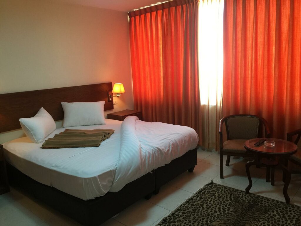 Otel Zaina Plaza Hotel, Amman, foto
