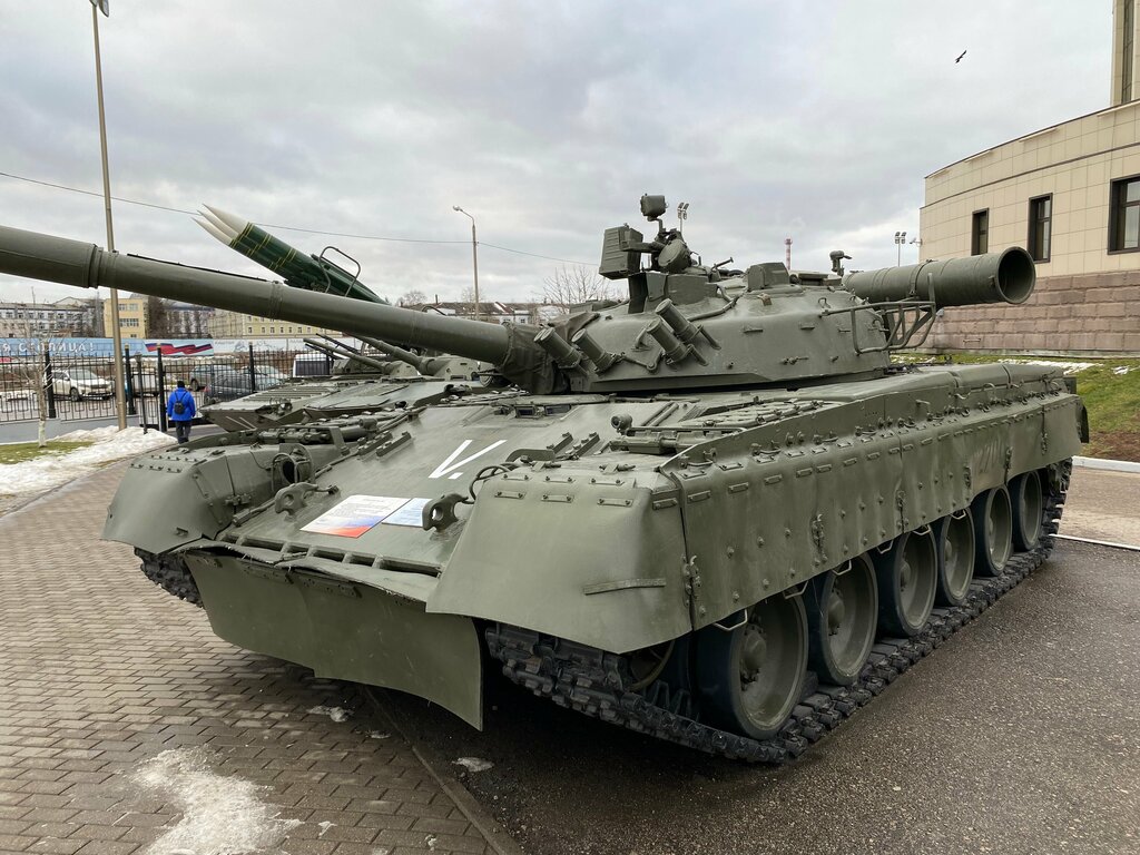 Teknoloji anıtı Танк Т-80Б, Tula, foto