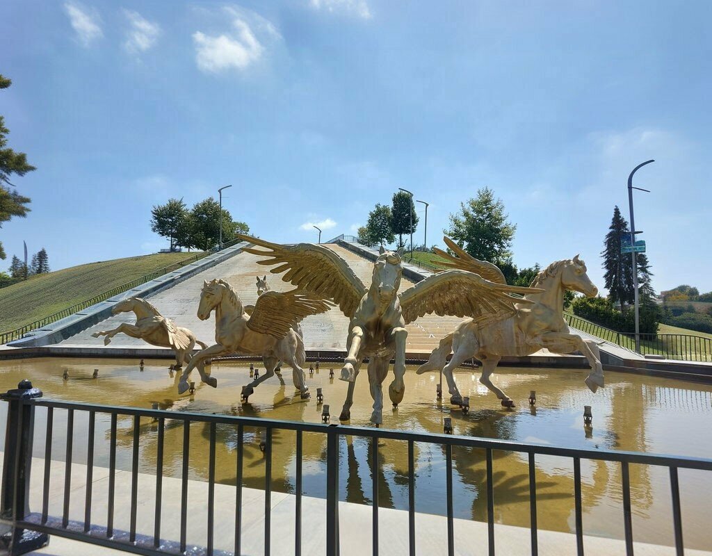 Park, sokak heykeli Dinazor Heykeli, İstanbul, foto